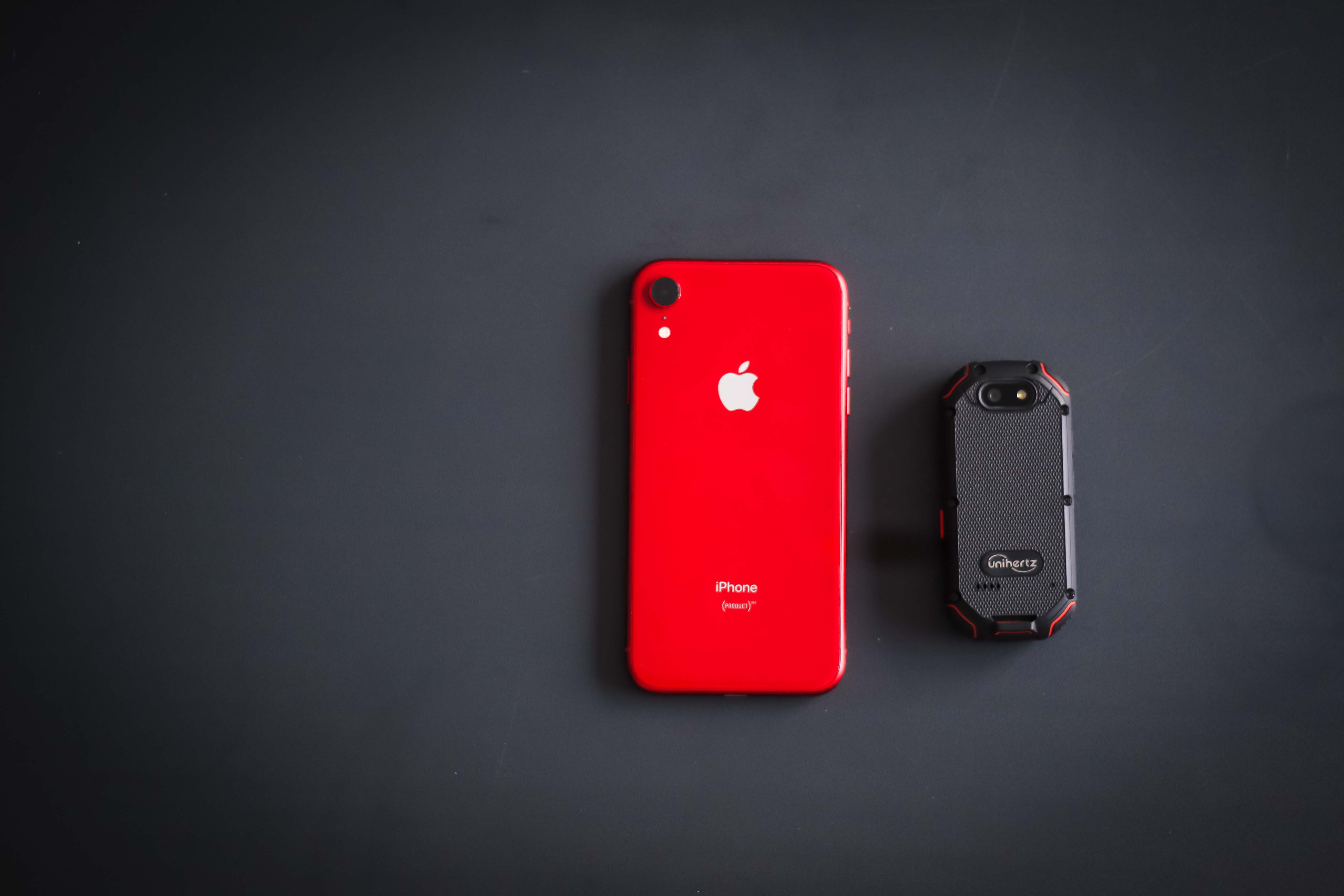 The micro smartphone that built like a GoPro I wish I had