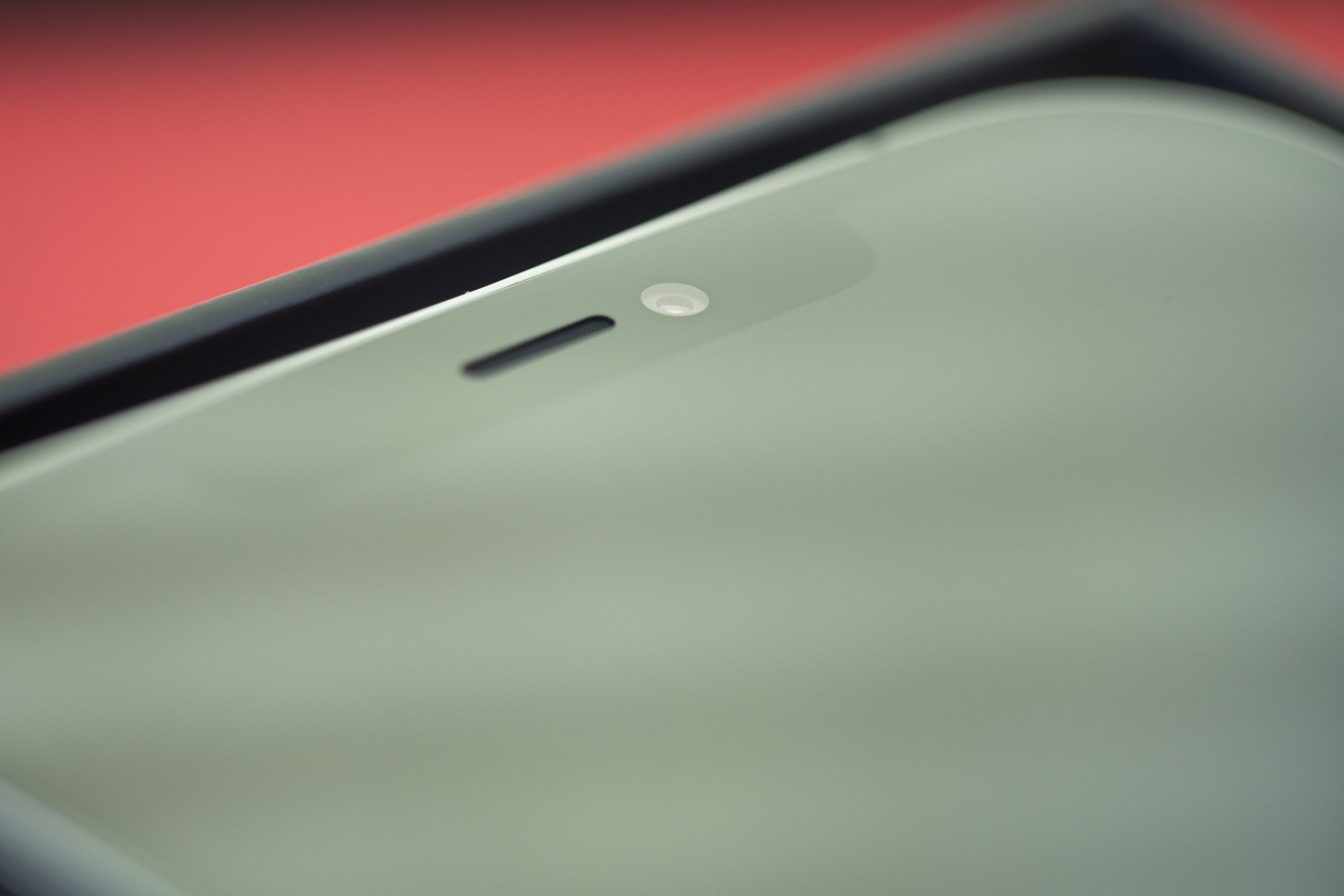 You can finally unlock your iPhone with a face mask